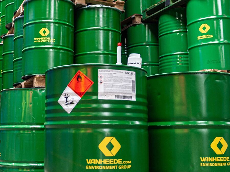 collecter les déchets dangereux et spéciaux en toute sécurité - Vanheede